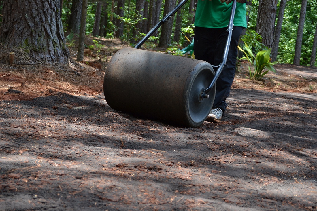 Use Compost not Wheat Straw as Grass Seed Mulch | Planting Grass Seed